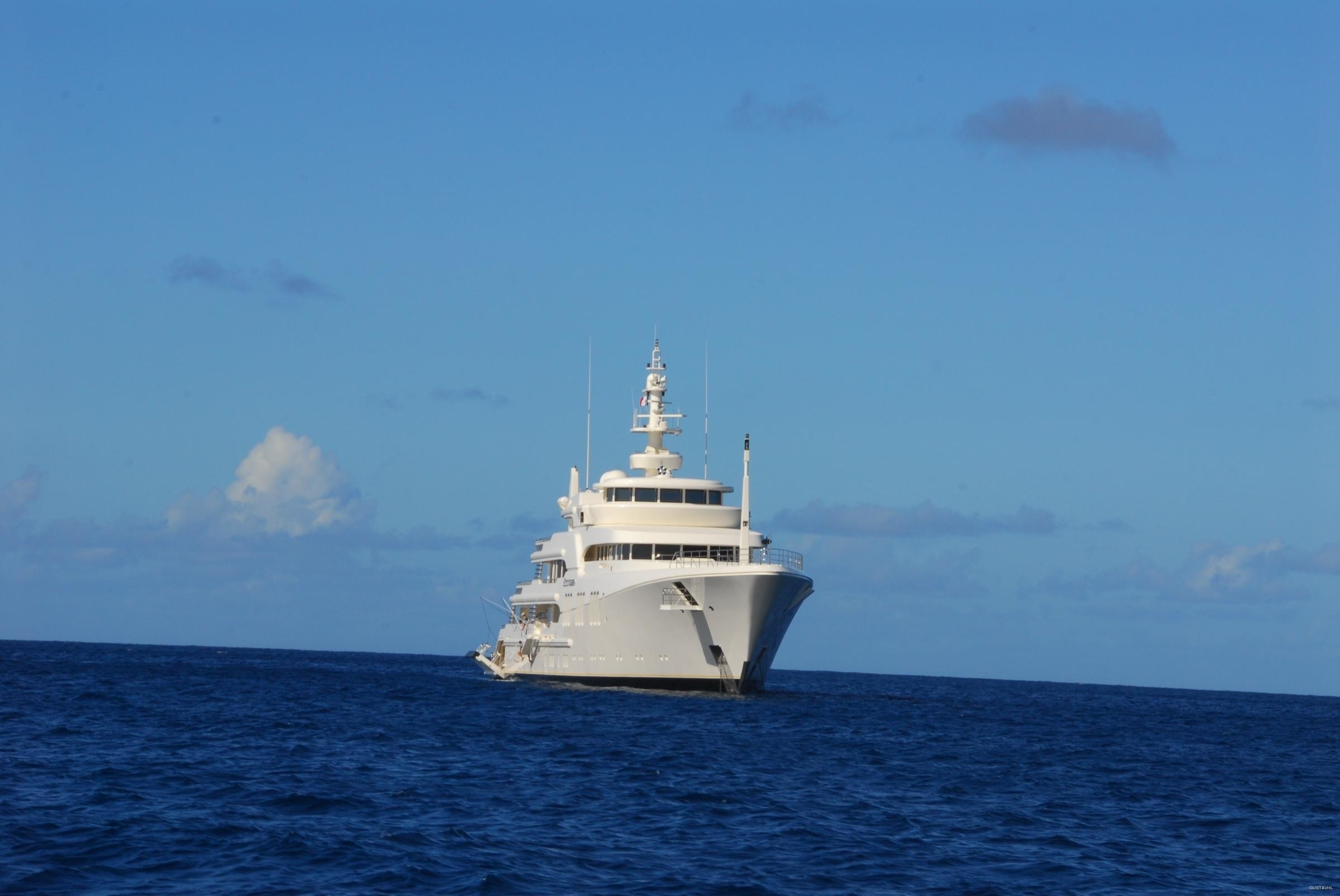 Yacht ECSTASEA, Feadship | CHARTERWORLD Luxury Superyacht Charters